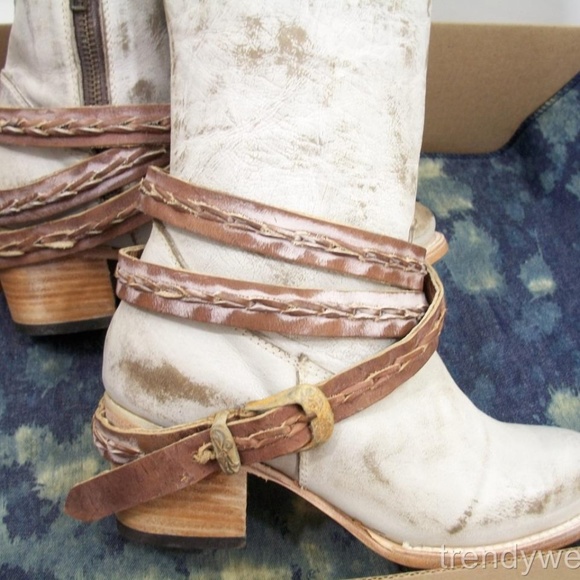Freebird by Steven | Shoes | Nwb 325 Freebird By Steven Canon Ice Boots | Poshmark